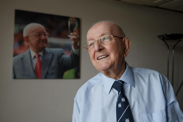 RIP Bobbie Dinnie MBE - Main Jags forum - Unofficial Partick Thistle FC ...